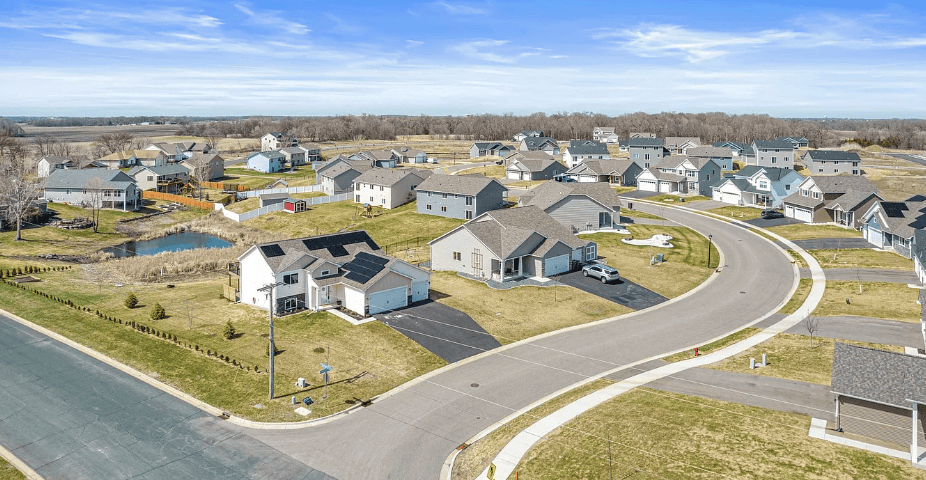 Choosing Local Solar Companies Near You for Installation | WRE