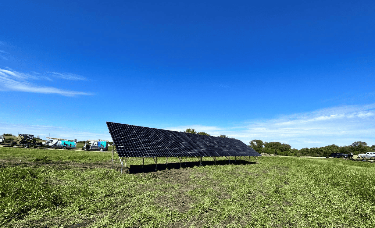 How Bifacial Solar Panels Work: A Technology Deep Dive | Wolf River ...
